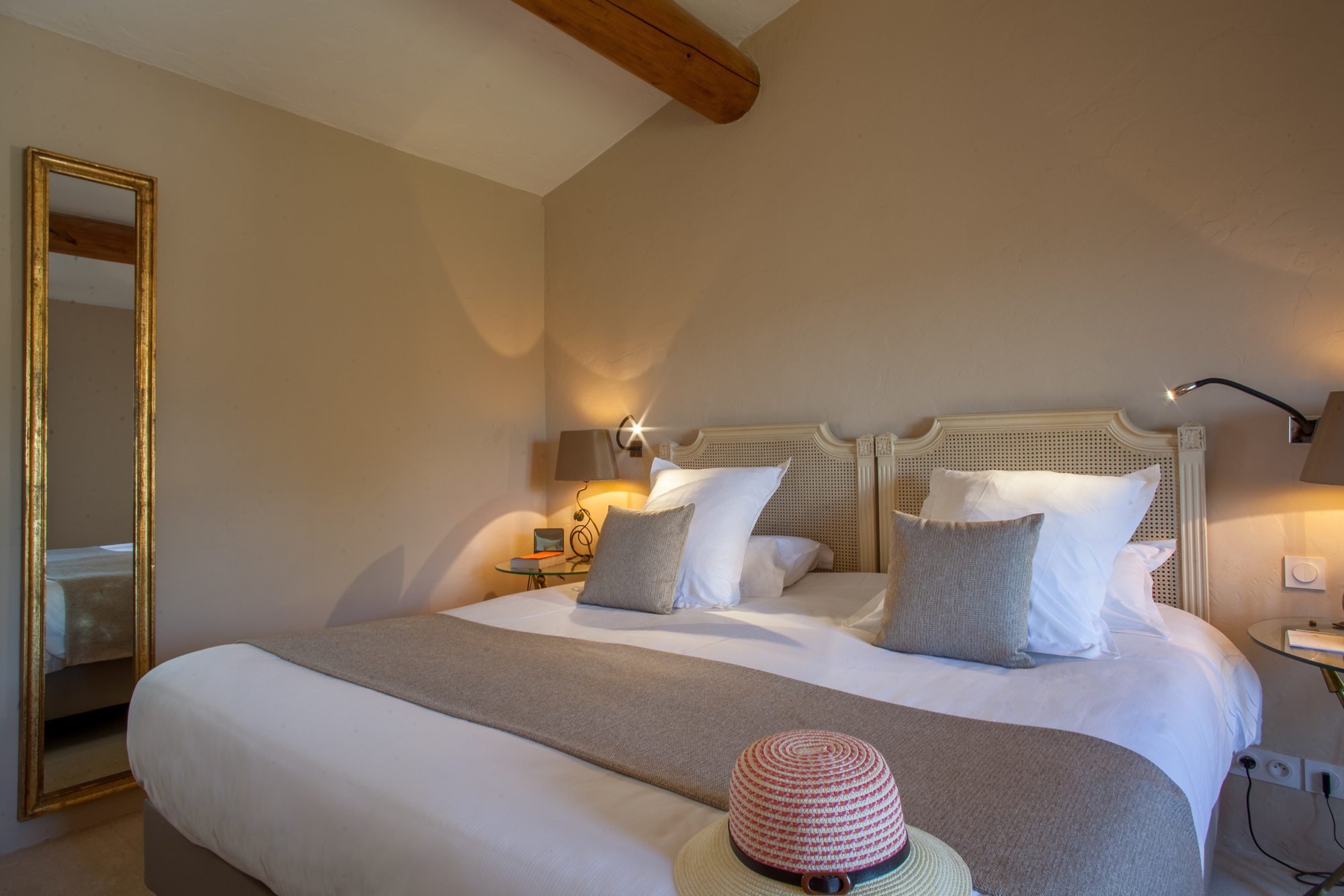 Le Phébus & Spa | Rooms & Suites | Hotel Spa Gordes